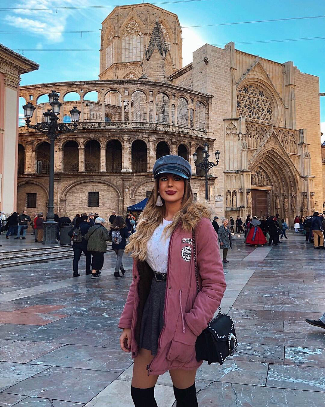 Look of @ali_ross from 9 January, 2019 | 21 Buttons