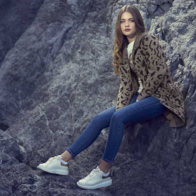 GIULIA MANNUCCI🎀 (@giulia.mannucci) | Photos and Outfits on 21 Buttons