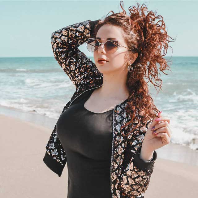 Daniela Melileo (@danielamelileo) | Photos and Outfits on 21 Buttons