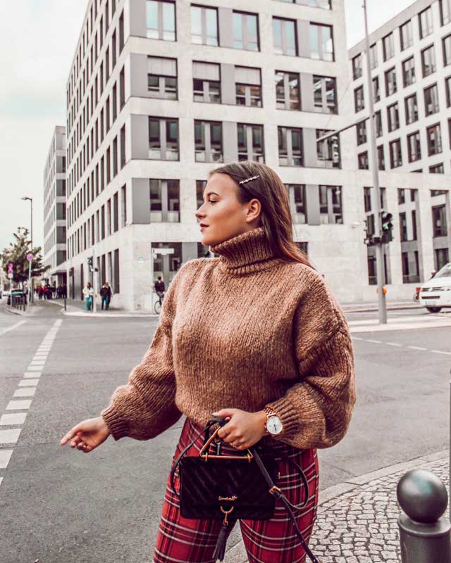 Francine Francine Chloe Photos And Outfits On 21 Buttons