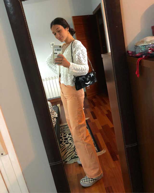 Laura delgado (@lauradelgado56) | Photos and Outfits on 21 Buttons