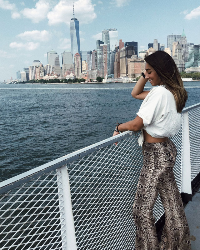 Laura Gamell🌴 (@lauragamell) | Photos and Outfits on 21 Buttons