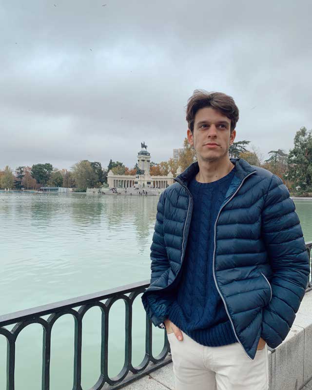 Victor Prado Colomé (@victor_prado) | Photos and Outfits on 21 Buttons