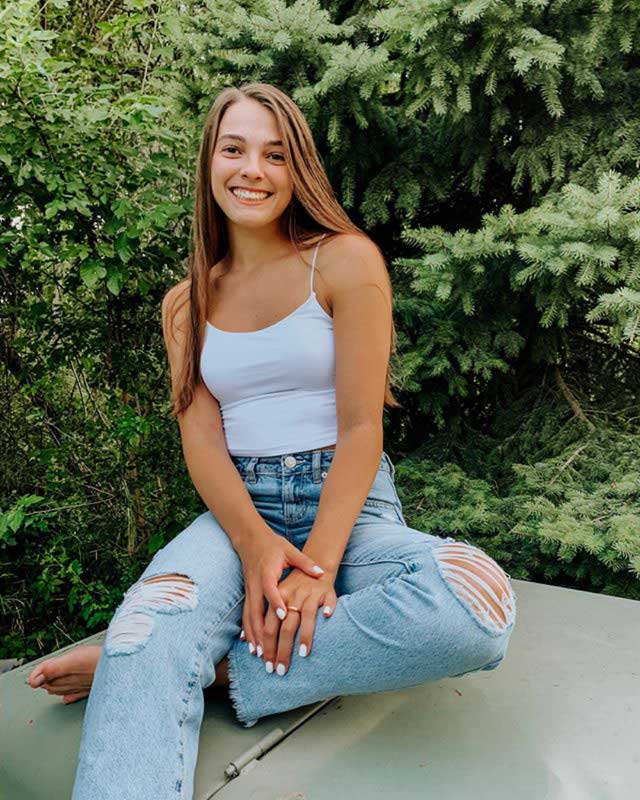 Megan Stitz (@megan_marie32) | Photos and Outfits on 21 Buttons