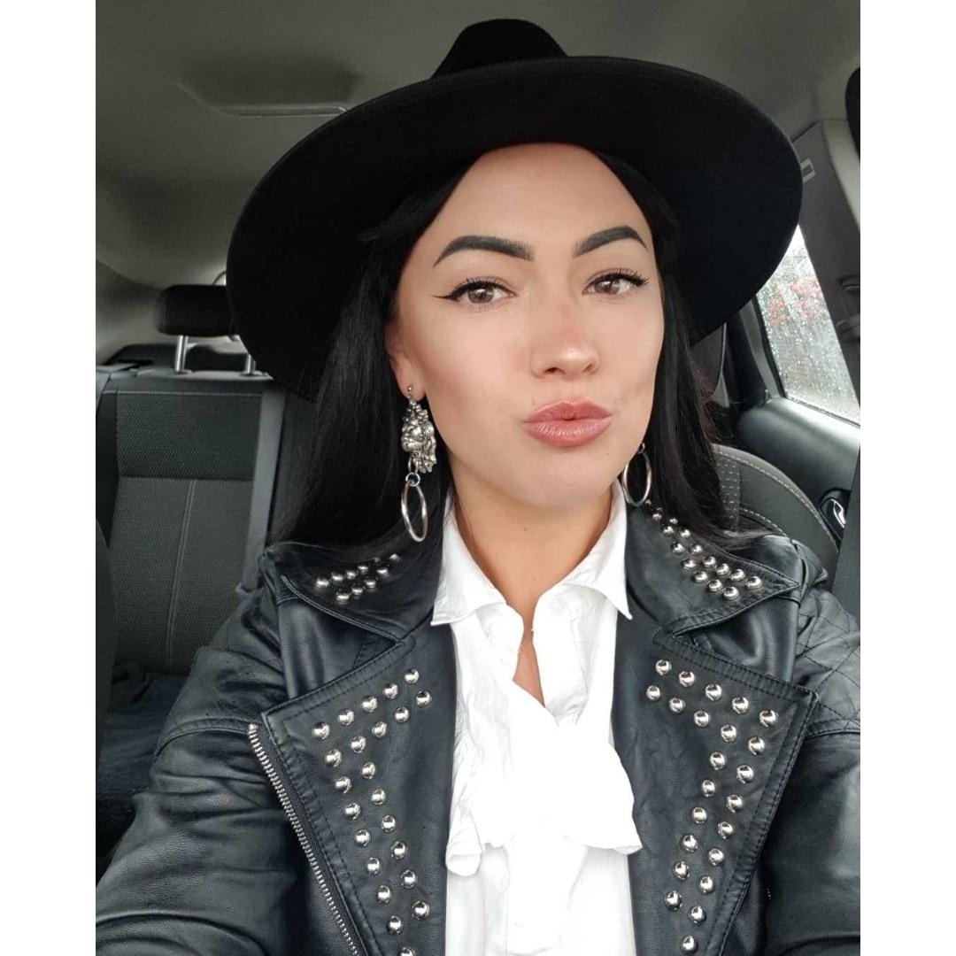 Leana Smith's Instagram, Twitter & Facebook on IDCrawl