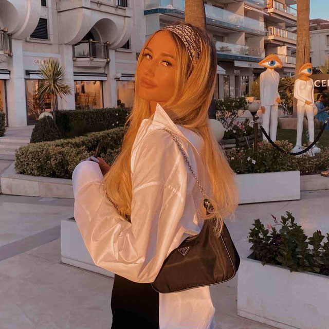 Marine Mametz (@mariine_mtz) | Photos and Outfits on 21 Buttons