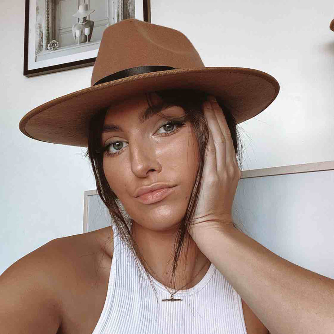 Hannah Bates's Instagram, Twitter & Facebook on IDCrawl