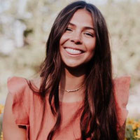 Tatum Shae Chiniquy (@tatumchiniquy) | Photos and Outfits on 21 Buttons